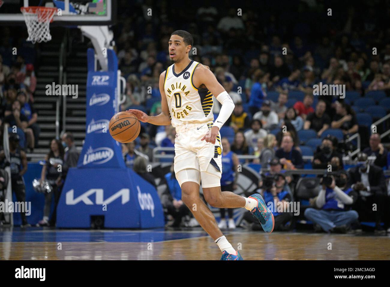 Indiana Pacers guard Tyrese Haliburton (0) brings the ball up the court ...