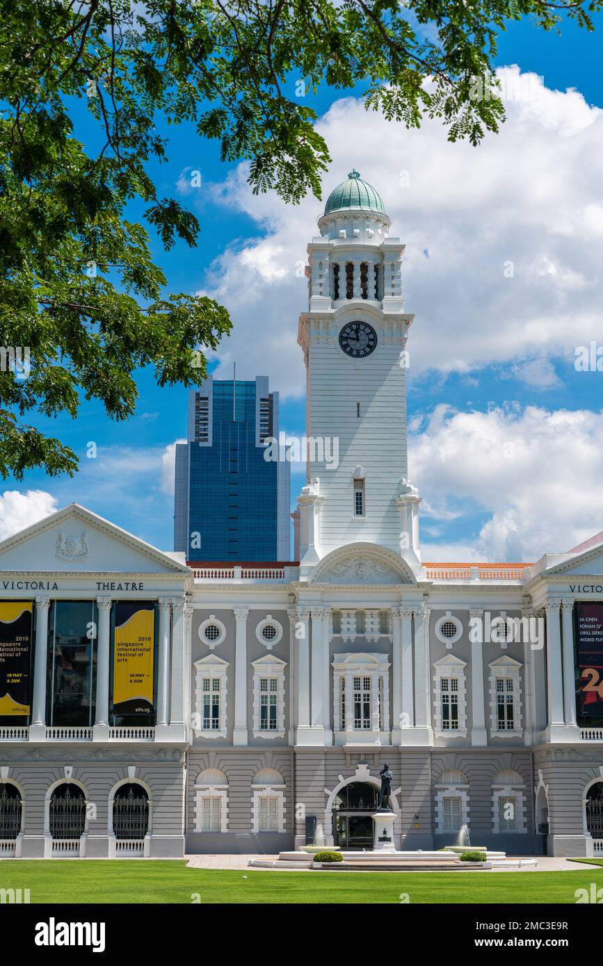 Victoria theatre in Singapore Stock Photo - Alamy