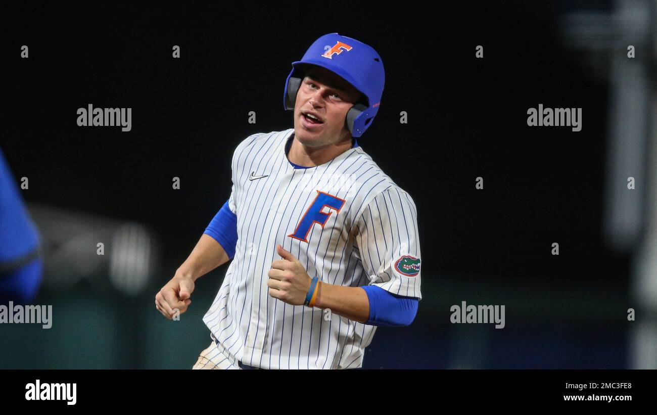Florida infielder Colby Halter (5) rounds third during an NCAA baseball ...