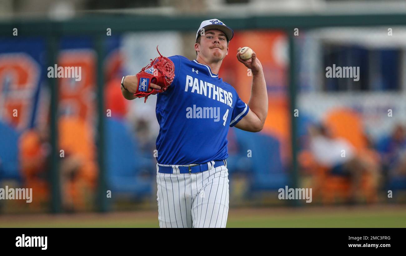 Georgia State pitcher Seth Clark (4)during warm-ups before an NCAA ...