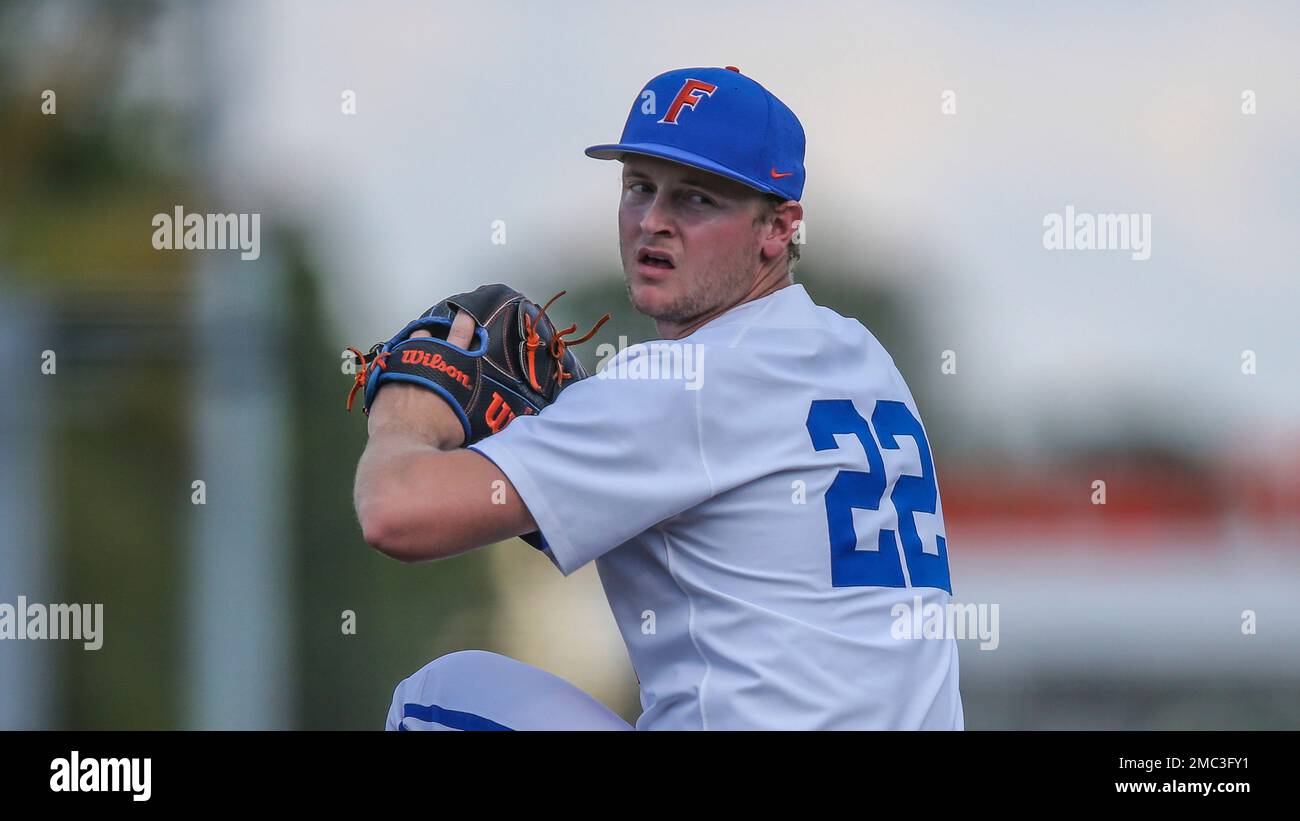 Florida pitcher Brandon Neely (22) throws a pitch during an NCAA ...