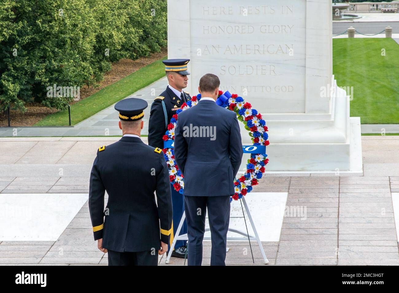 Soldiers assigned to the 3d U.S. Infantry Regiment (The Old Guard ...