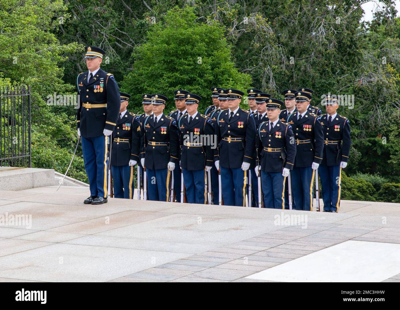 Soldiers assigned to the 3d U.S. Infantry Regiment (The Old Guard ...