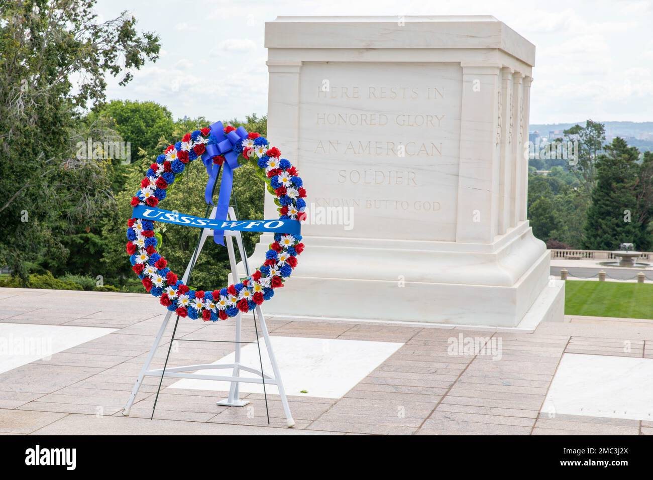 Soldiers assigned to the 3d U.S. Infantry Regiment (The Old Guard ...