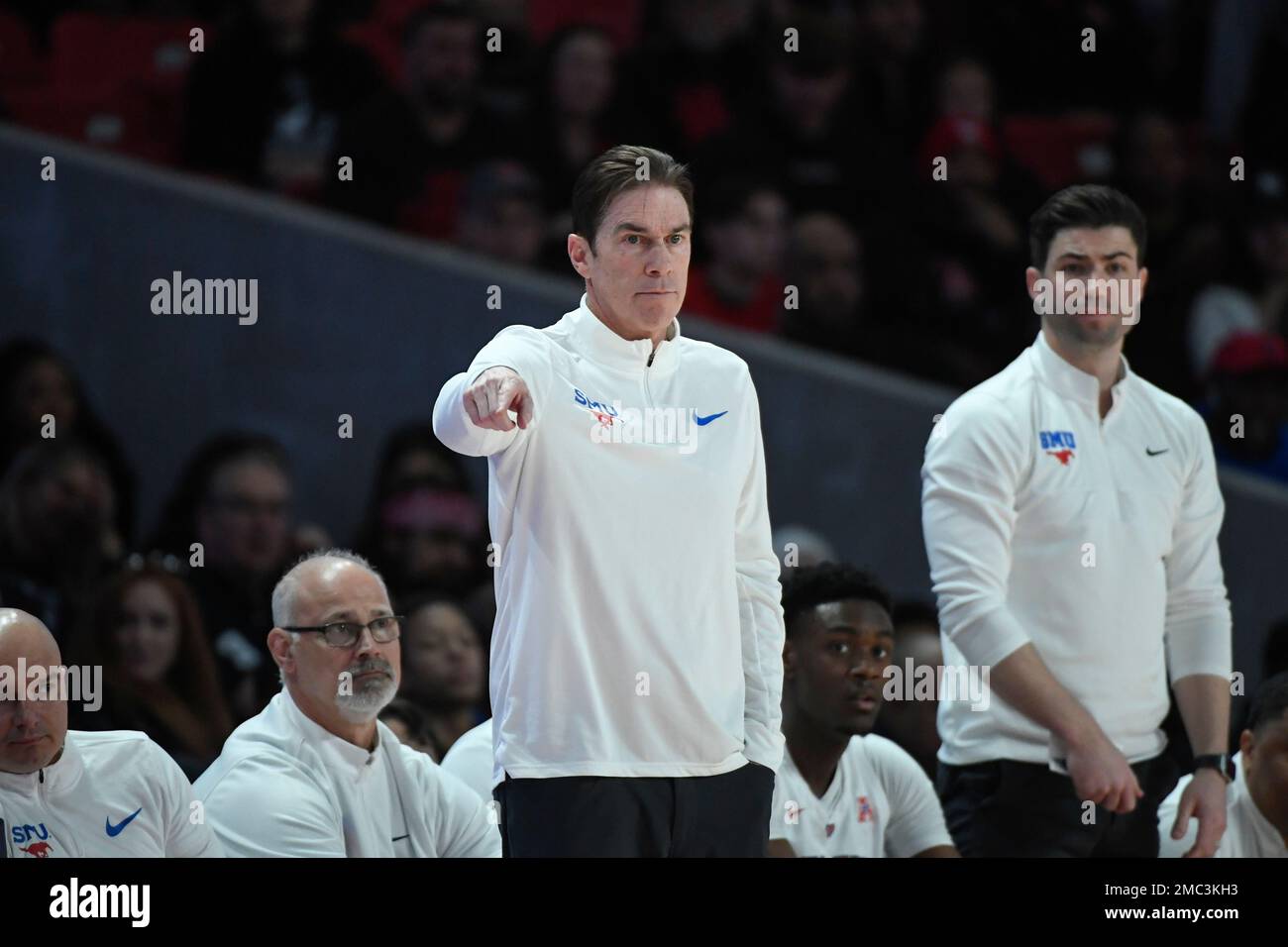 SMU head coach Tim Jankovich on the sideline against Houston during the ...