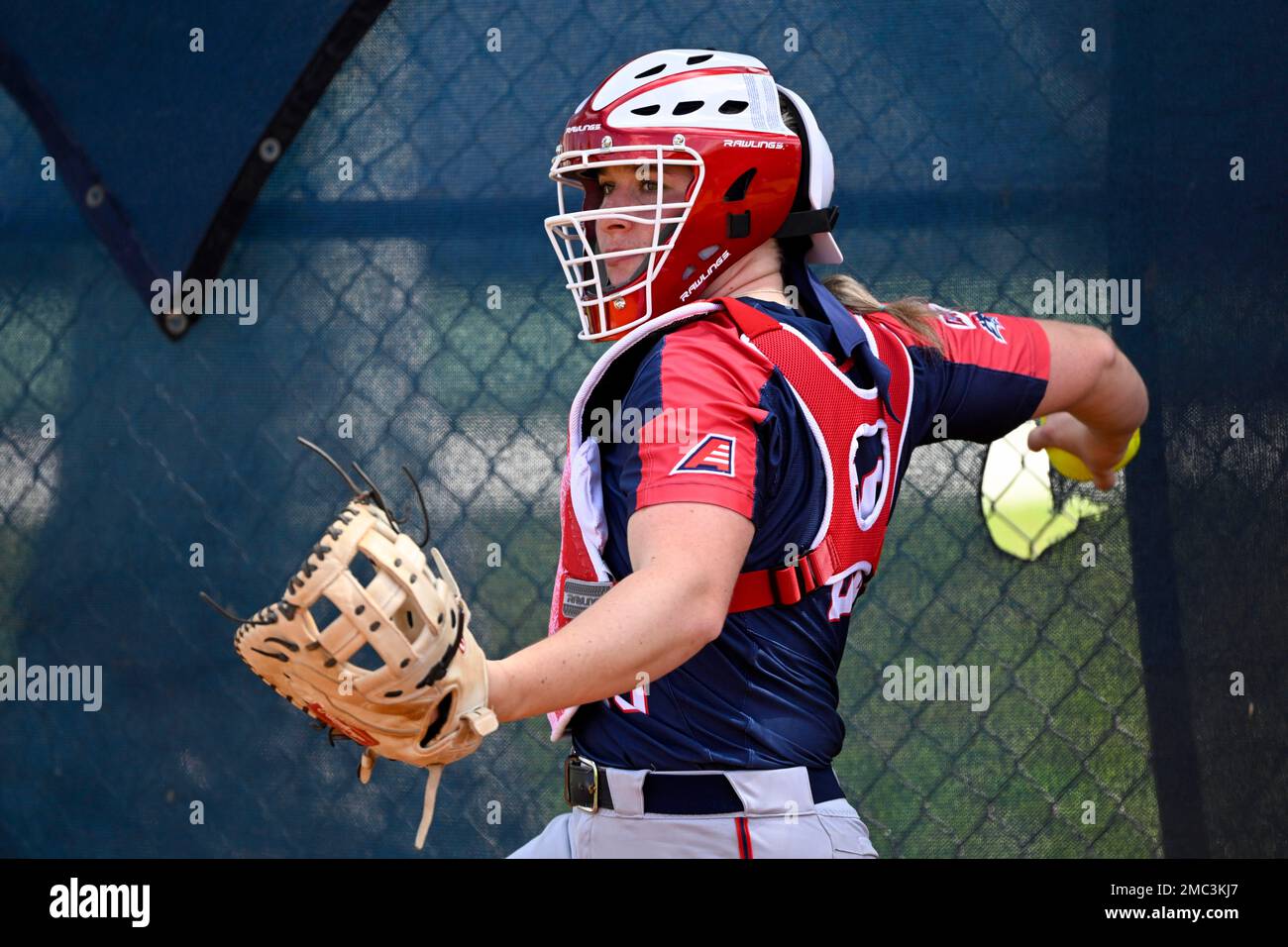 Stony Brooks' Corinne Badger throws before an NCAA softball game on ...