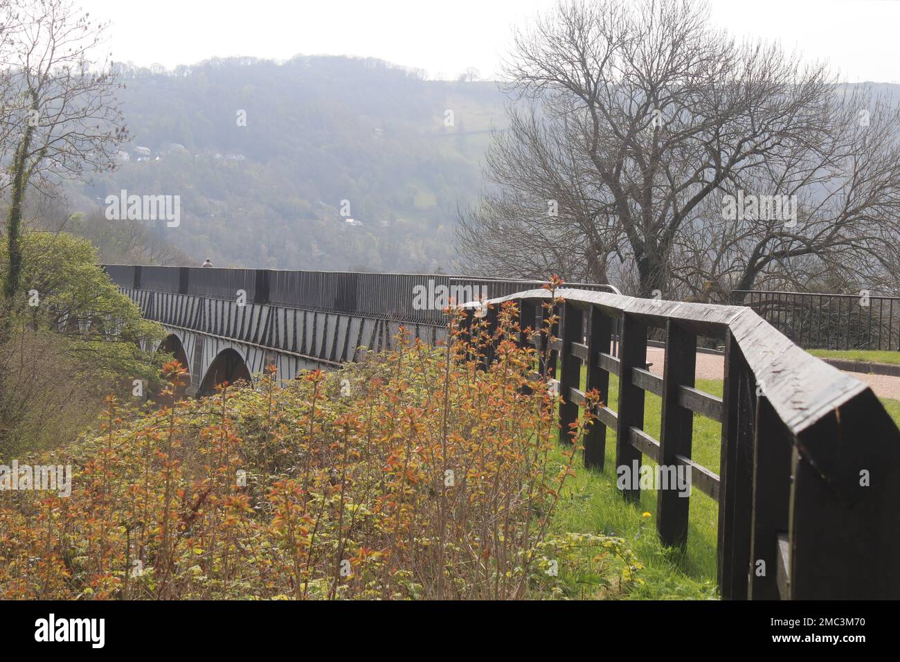 Pontcysyllte Aqueduct is a queduct that carries the Llangollen canal ...