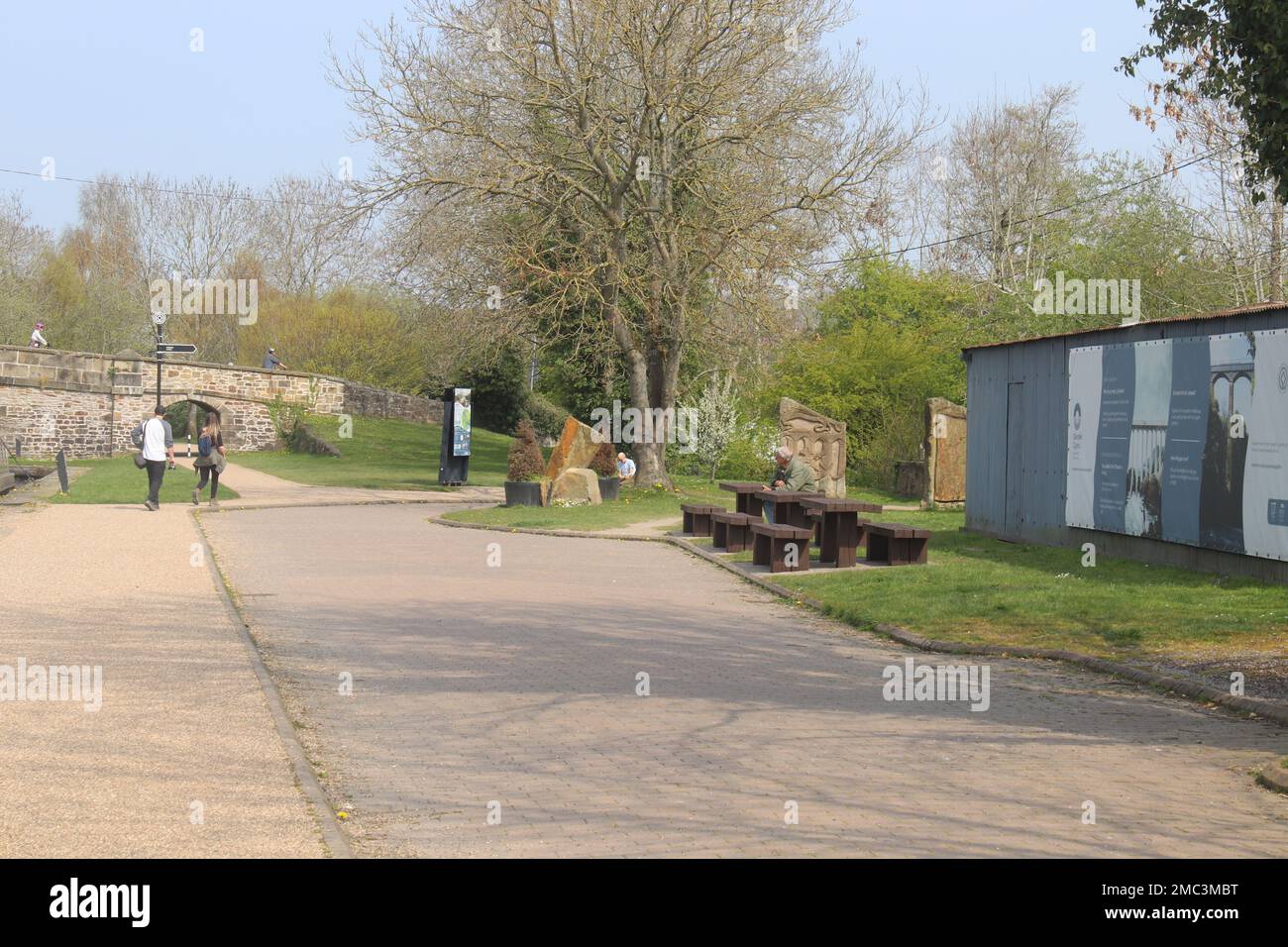Pontcysyllte Aqueduct is a queduct that carries the Llangollen canal ...