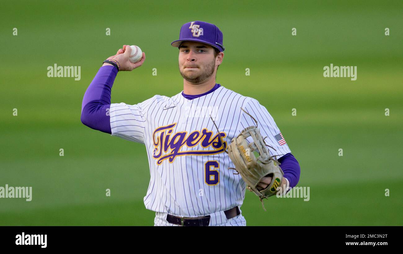 LSU infielder Gavin Dugas (6) throws during an NCAA baseball game ...