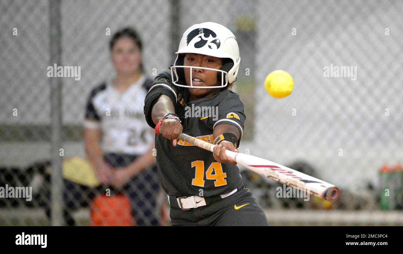 Iowa's Nia Carter (14) during an NCAA softball game against Notre Dame ...