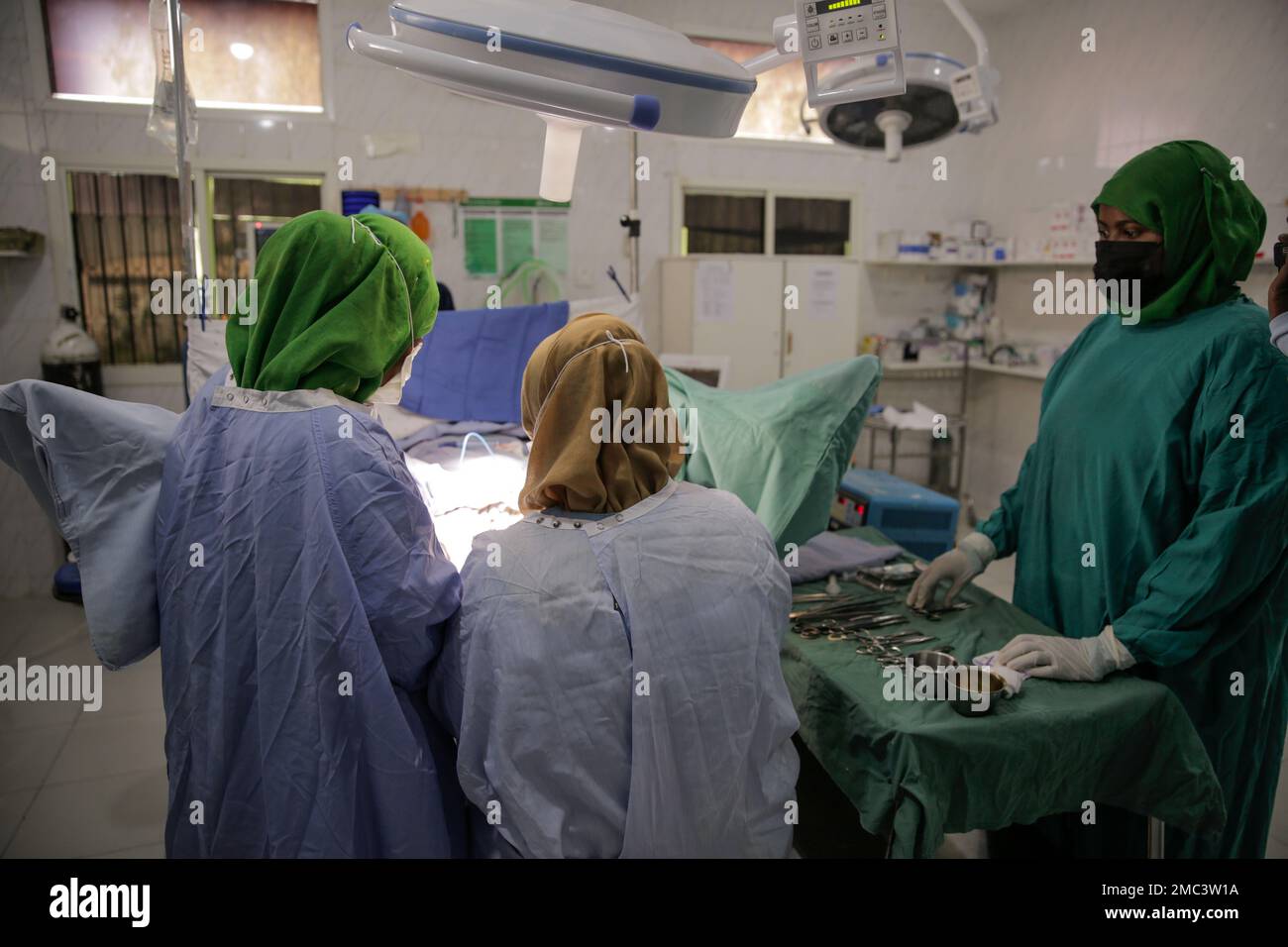 Doctors perform a repair surgery on a fistula patient who had ...