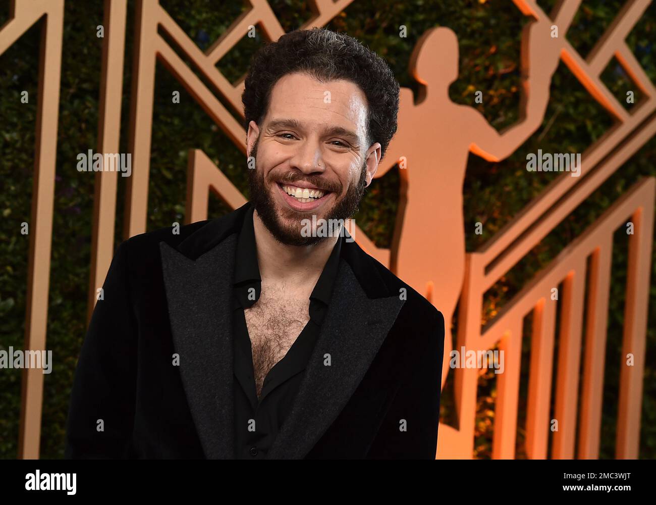 Robin de Jesus arrives at the 28th annual Screen Actors Guild Awards at ...