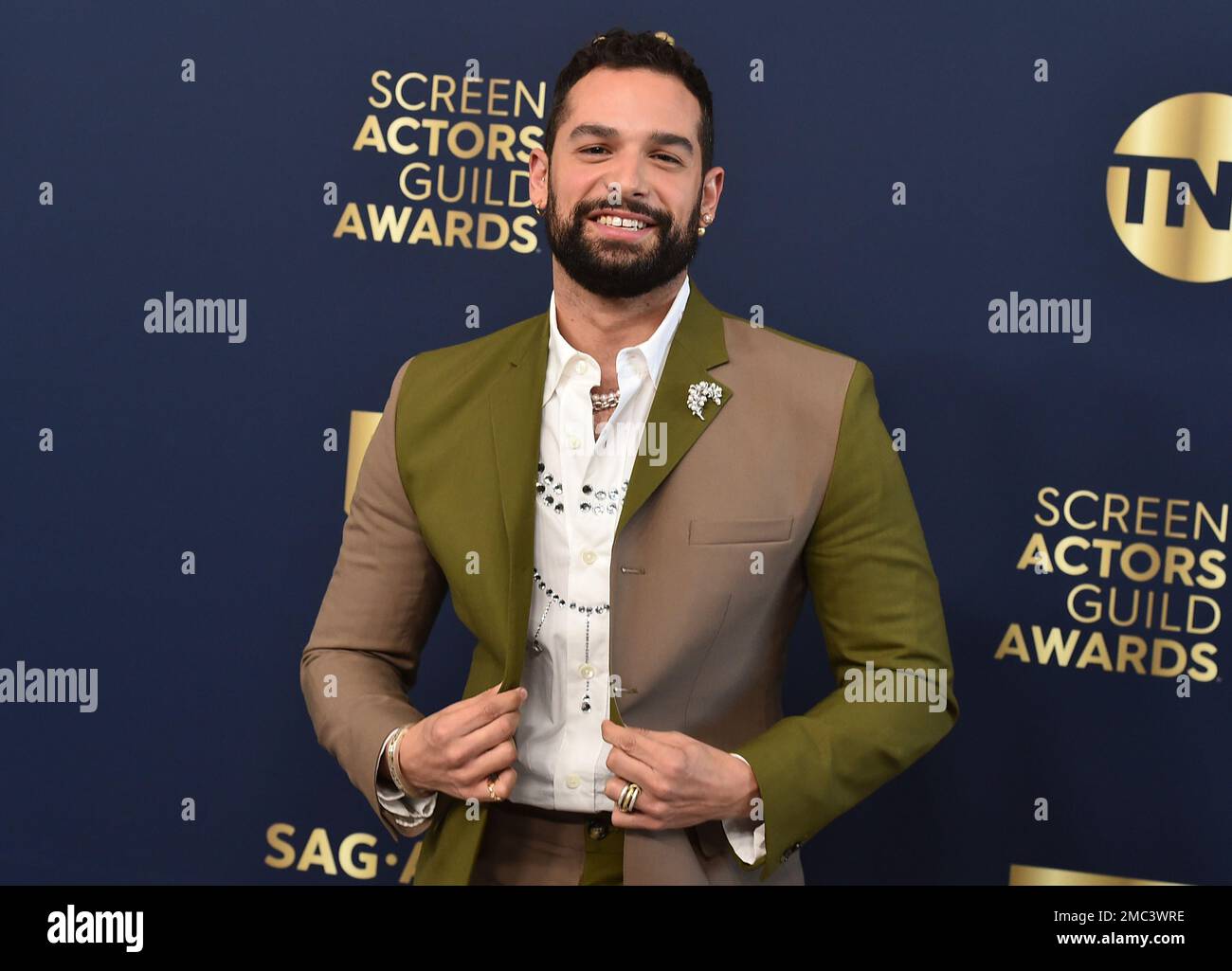 Johnny Sibilly arrives at the 28th annual Screen Actors Guild Awards at ...