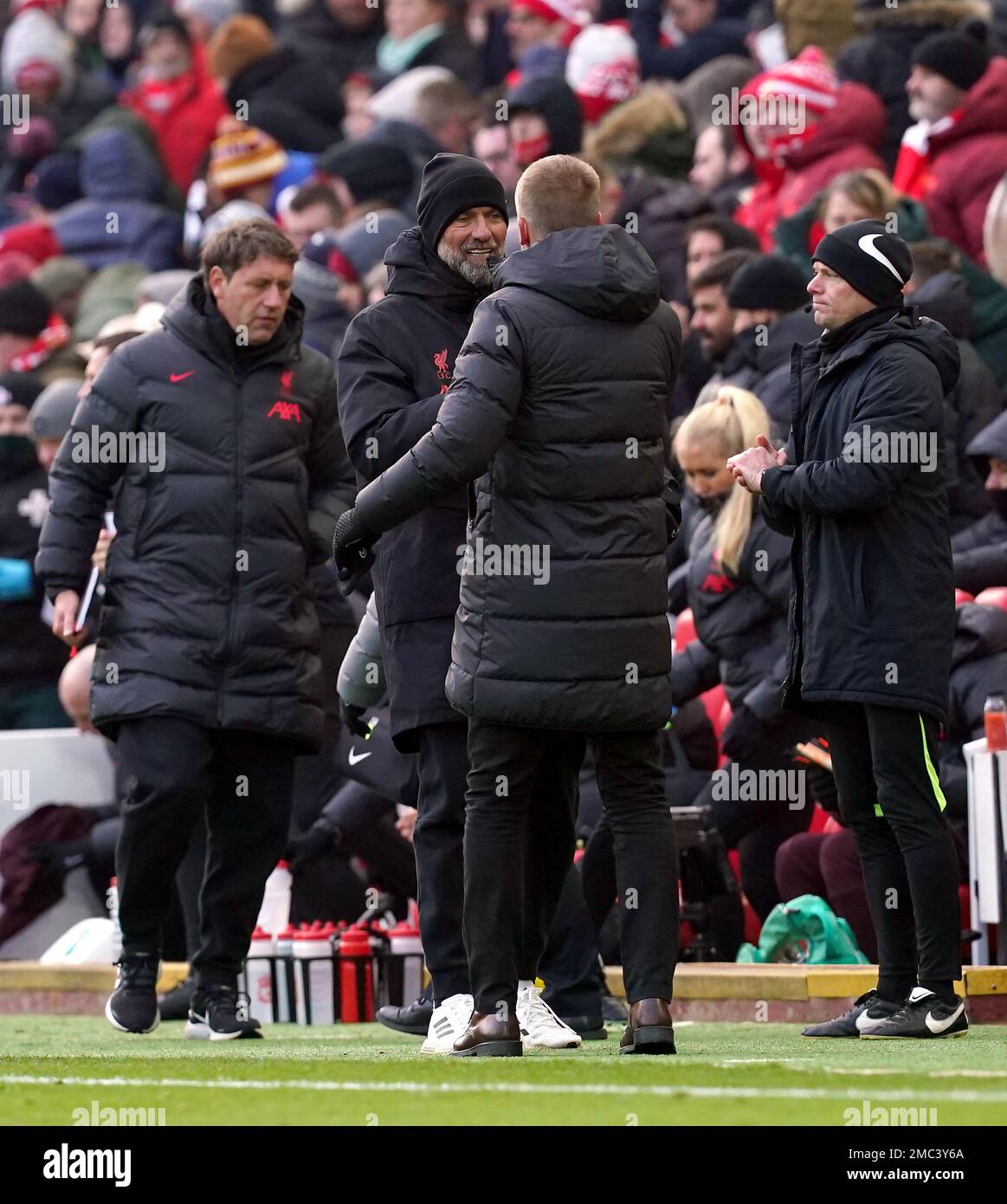 Liverpool manager Jurgen Klopp and Chelsea manager Graham Potter shake ...