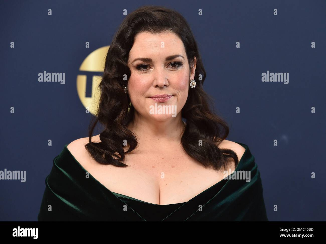 Melanie Lynskey arrives at the 28th annual Screen Actors Guild Awards ...
