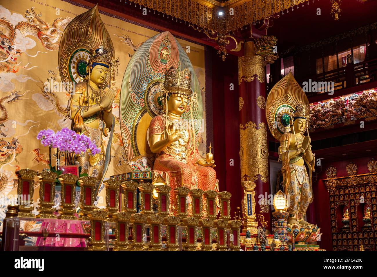 Singapore tooth temple longhua hospital Stock Photo - Alamy