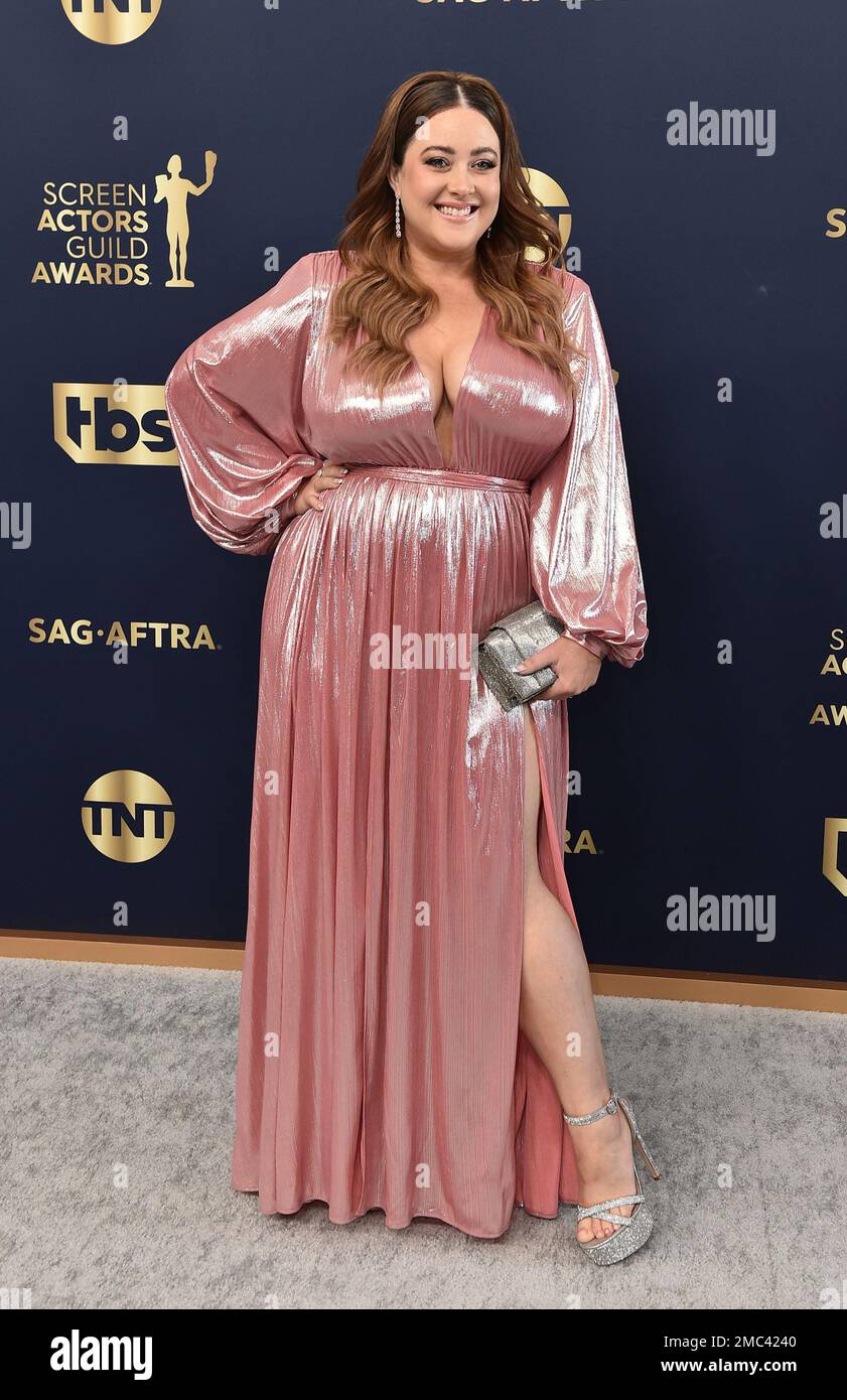 Michelle Meredith arrives at the 28th annual Screen Actors Guild Awards ...