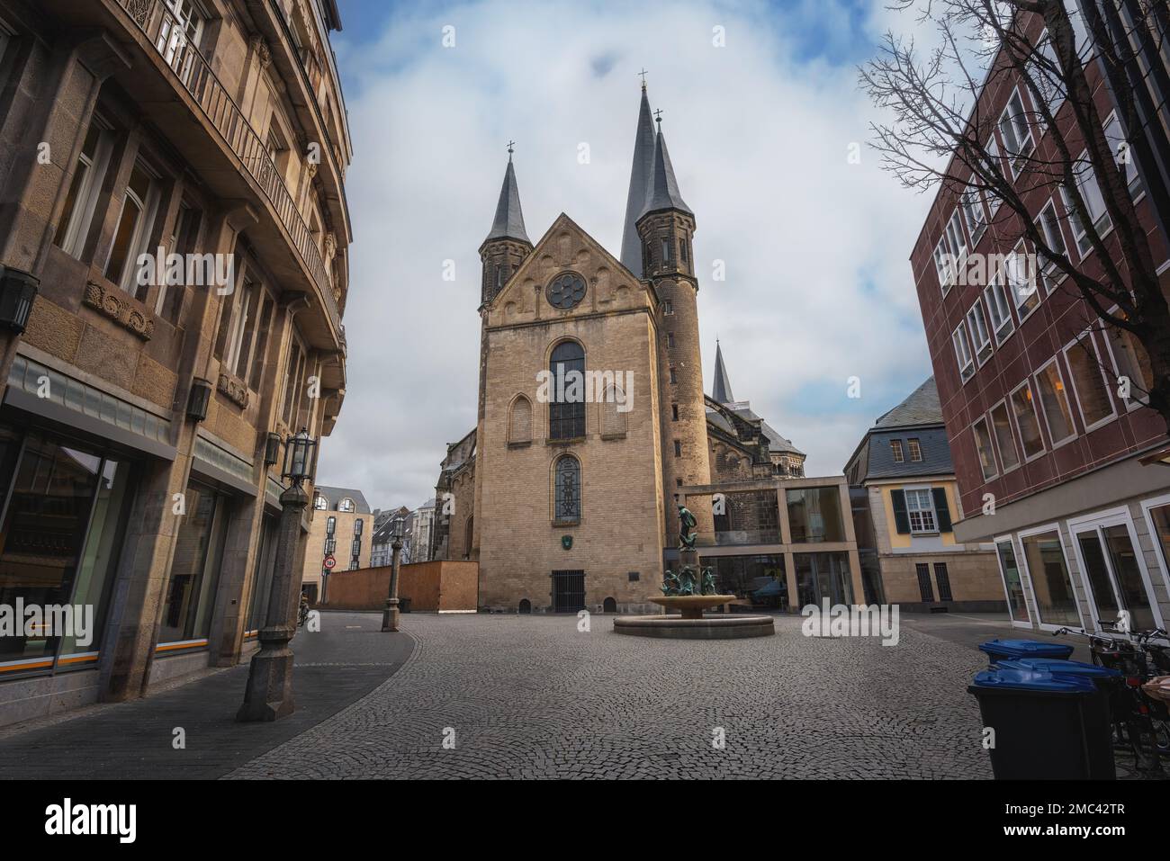 Bonn cathedral hi-res stock photography and images - Alamy