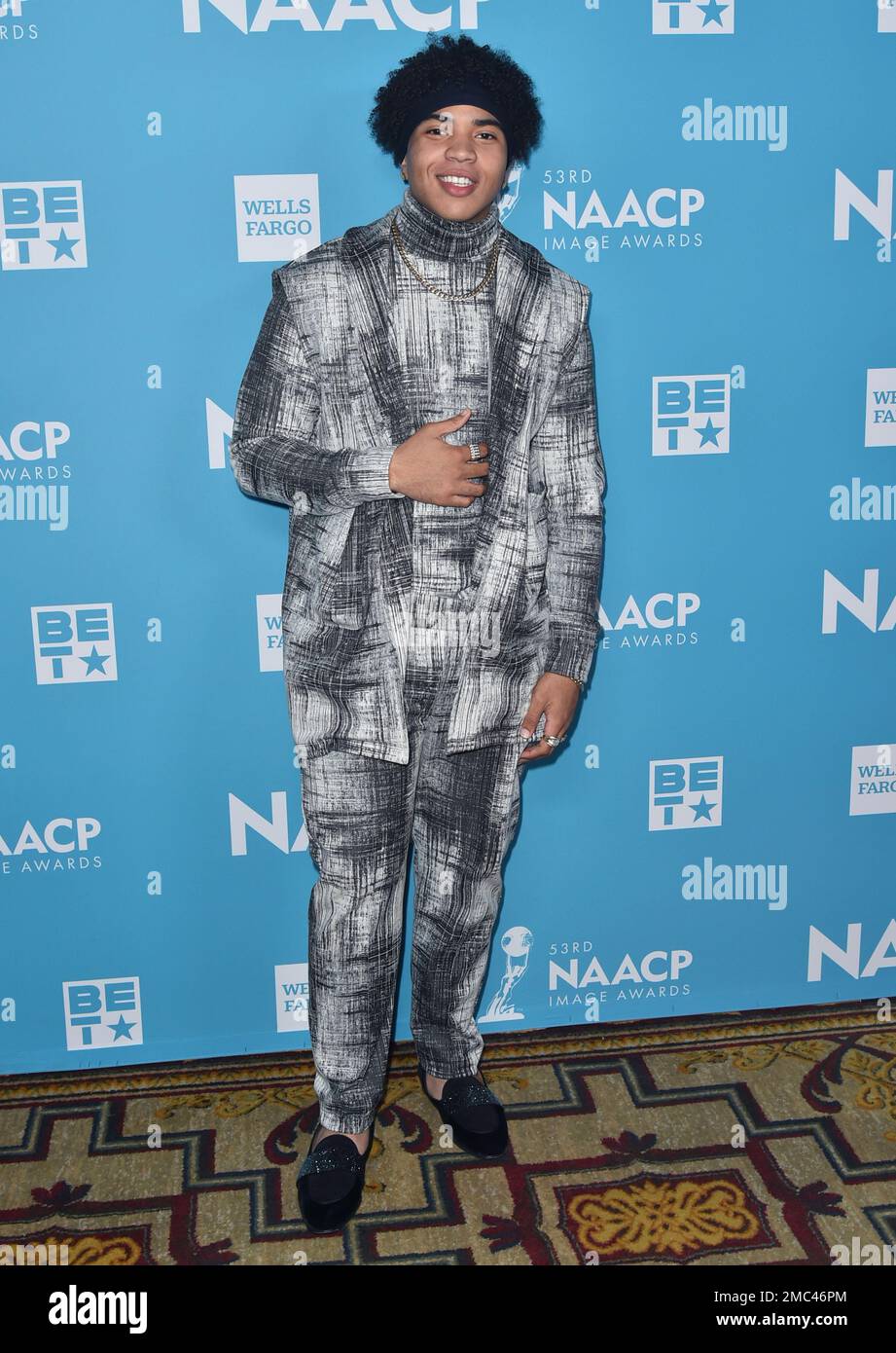 LaRon Hines arrives at the 53rd NAACP Image Awards live show screening ...