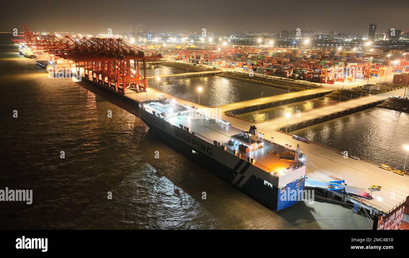 SUZHOU, CHINA - JANUARY 21, 2023 - Aerial photo shows the container ...