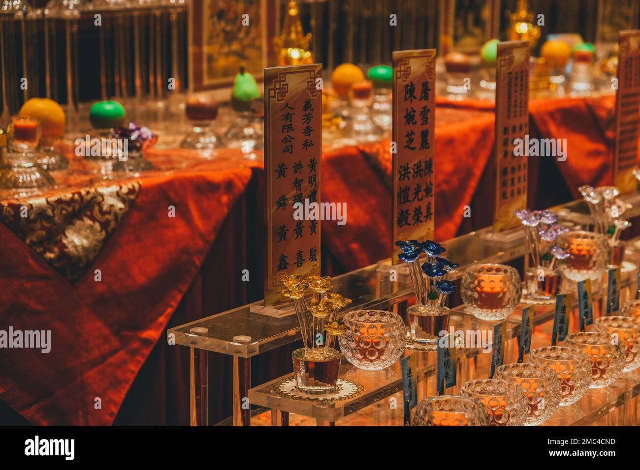 Buddha Tooth Relic Temple in Singapore Stock Photo - Alamy
