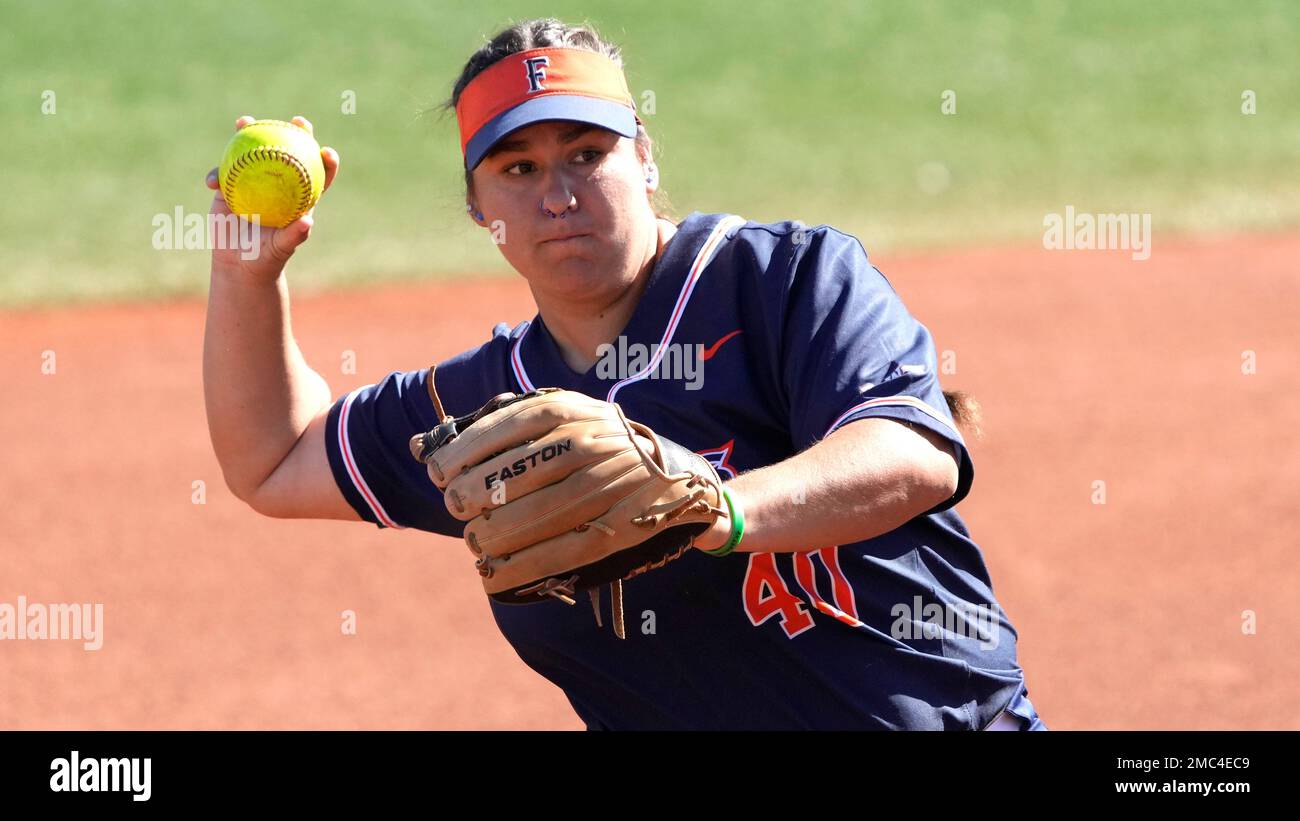 Cal State Fullerton infielder Hannah Becerra (40) during an NCAA ...