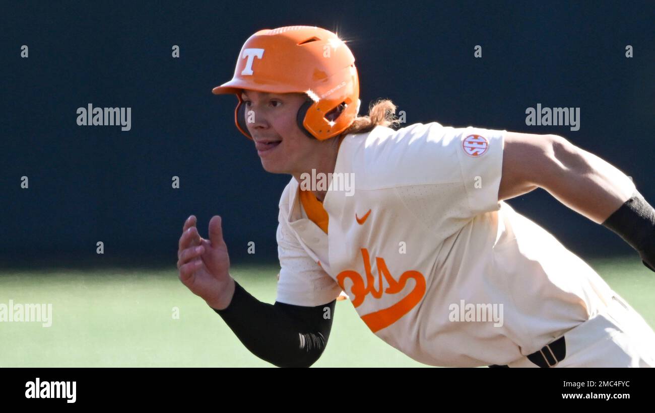 Tennessee player Jordan Beck competes in an NCAA baseball game against ...