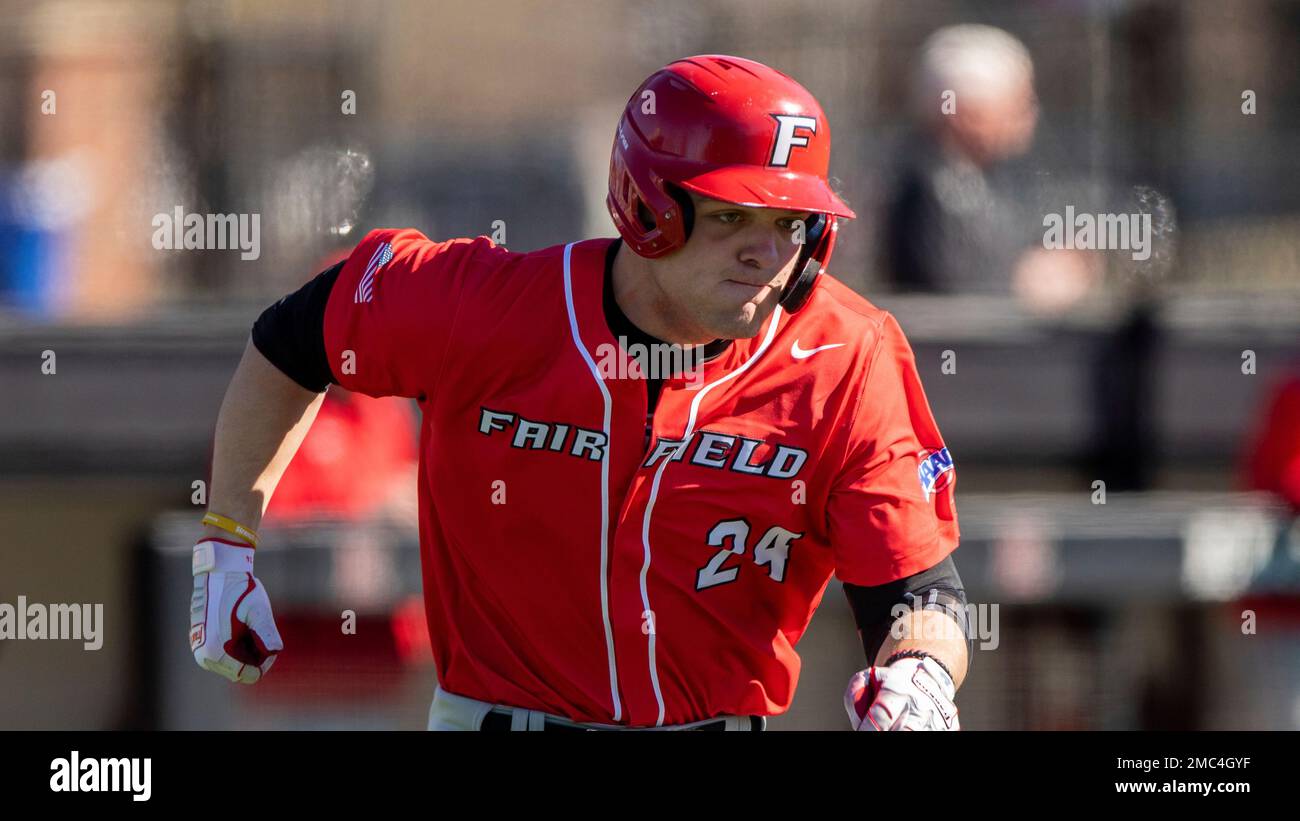 Fairfield's Matt Bergevin (24) runs to first base during an NCAA ...