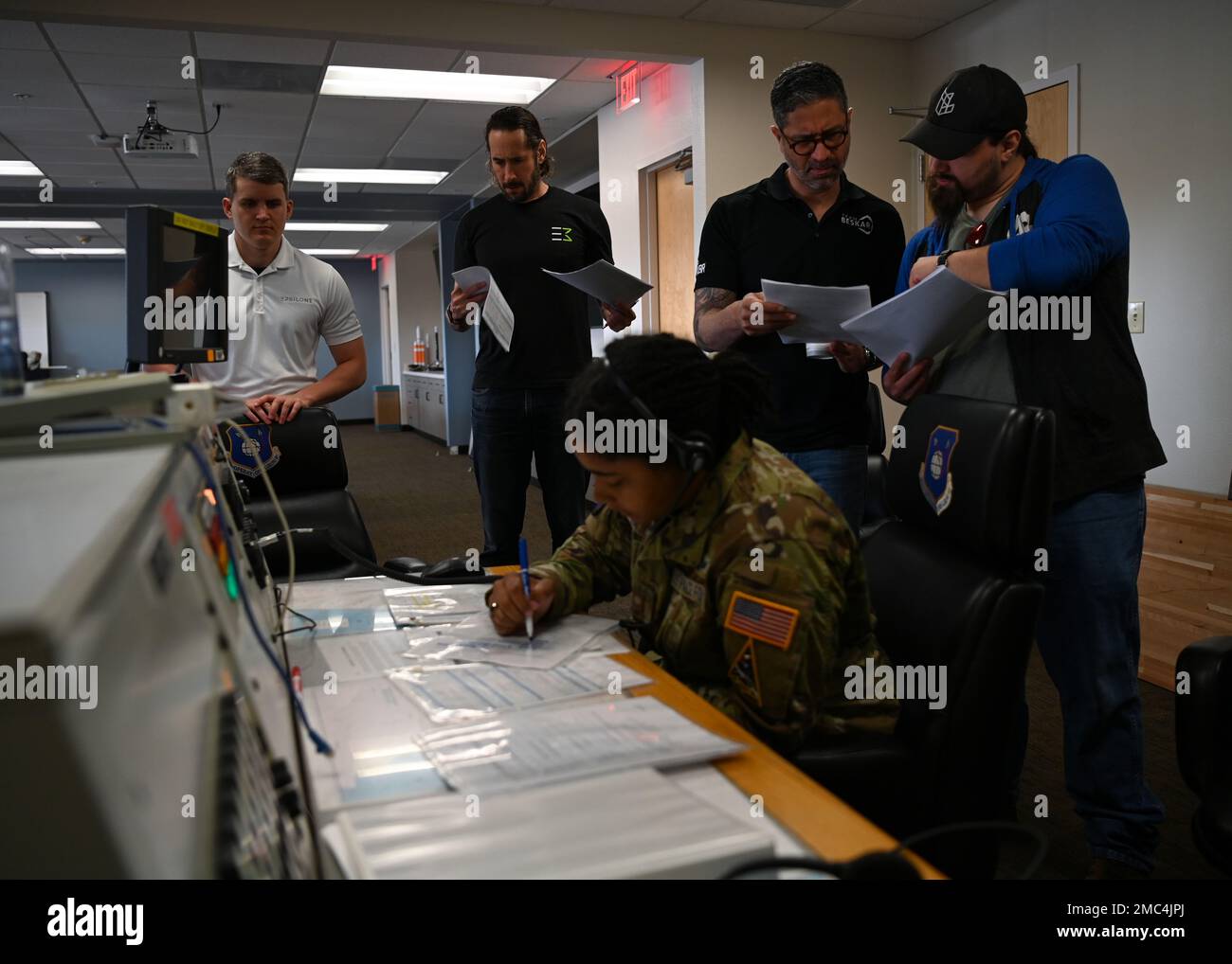 2nd range operations squadron vandenberg hi-res stock photography and ...