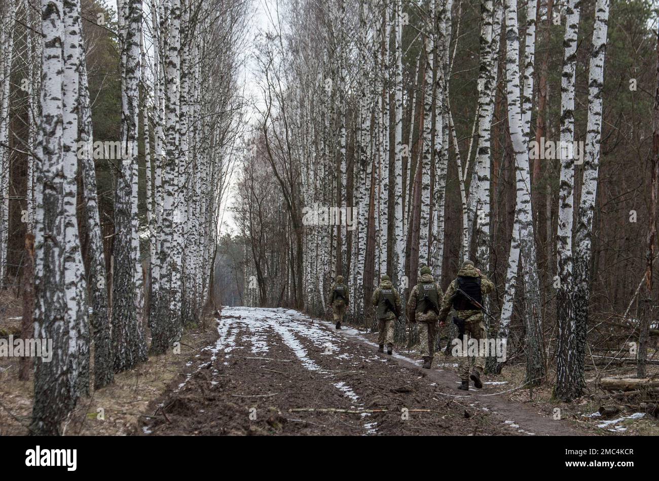 Ukrainian border guard officers patrol the Ukrainian-Belarusian state ...