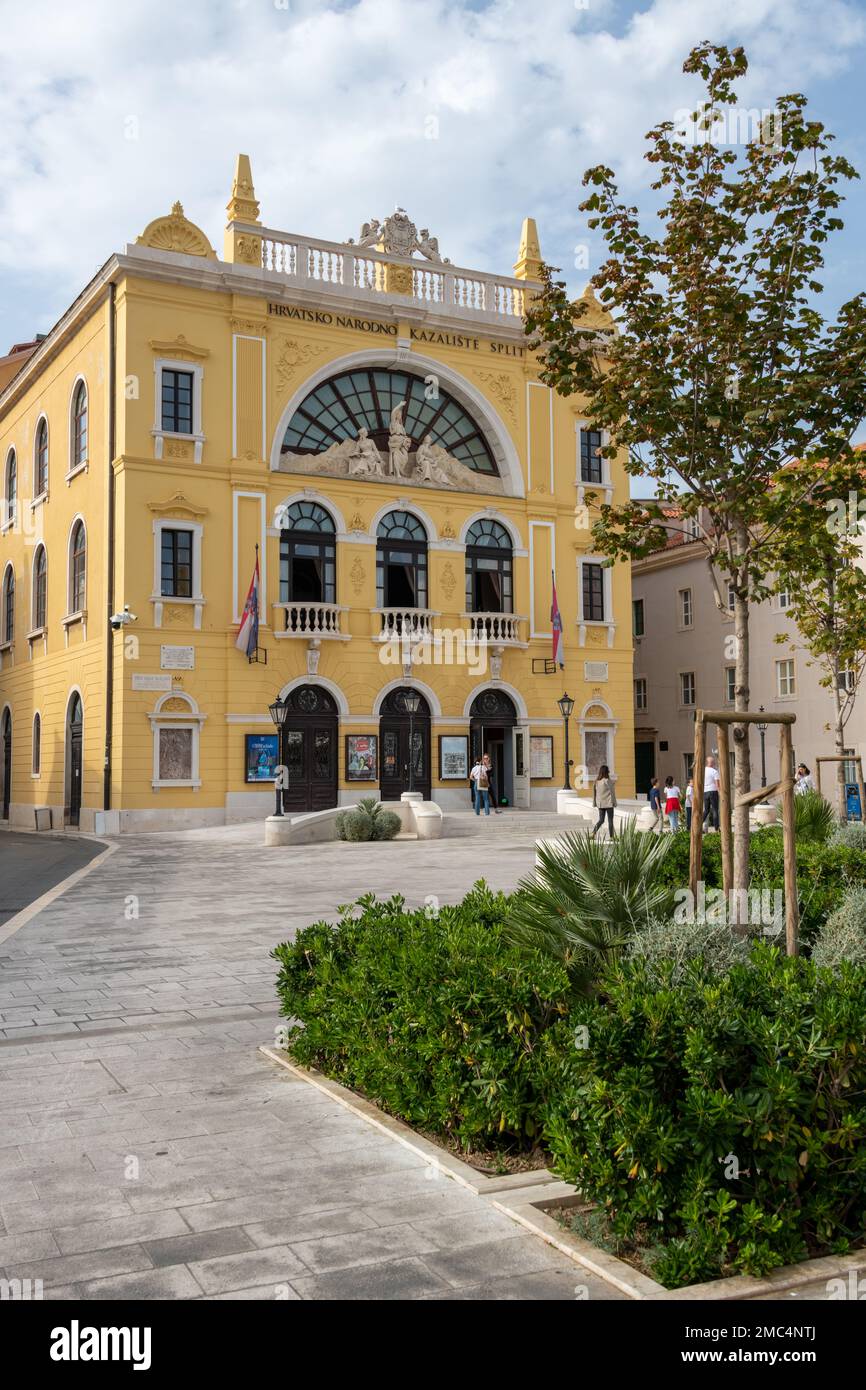 The national theatre blue hi-res stock photography and images - Alamy