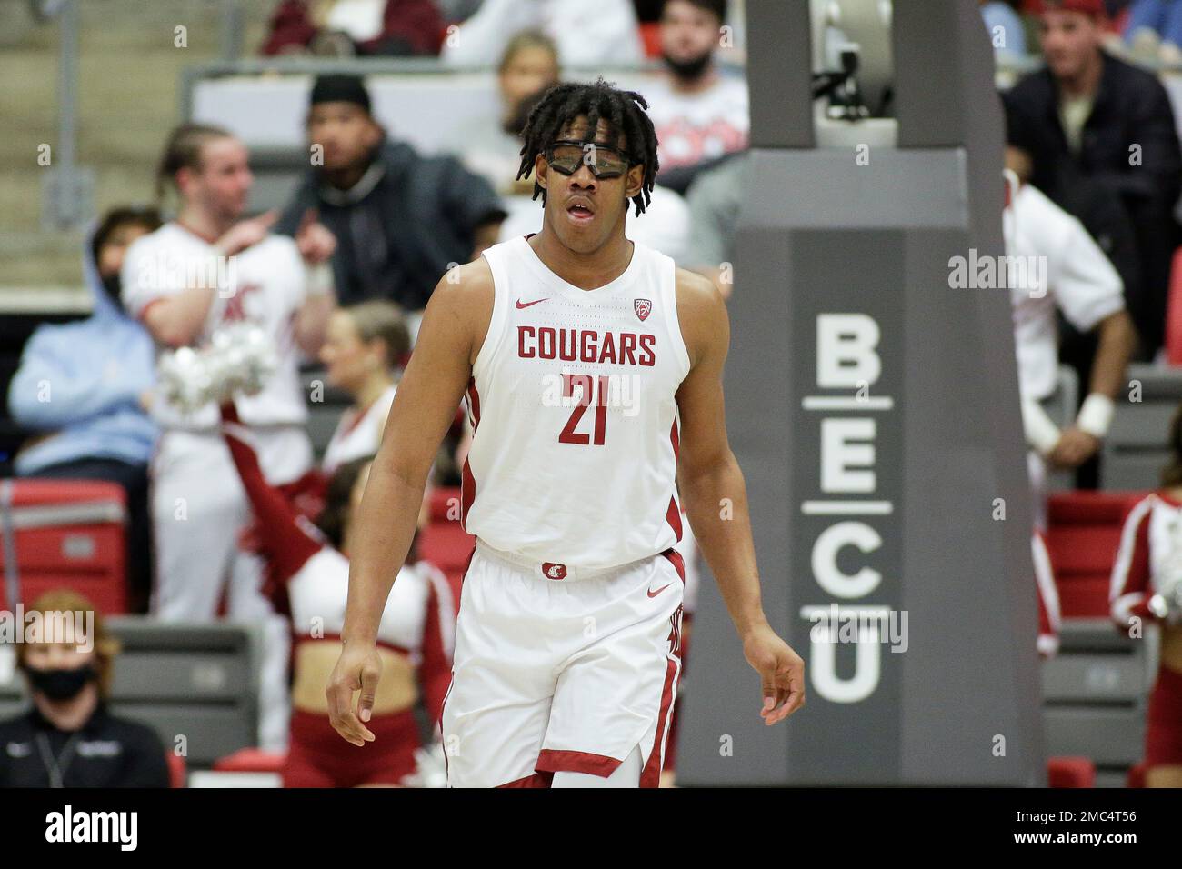 Washington State center Dishon Jackson prepares to defend during the ...