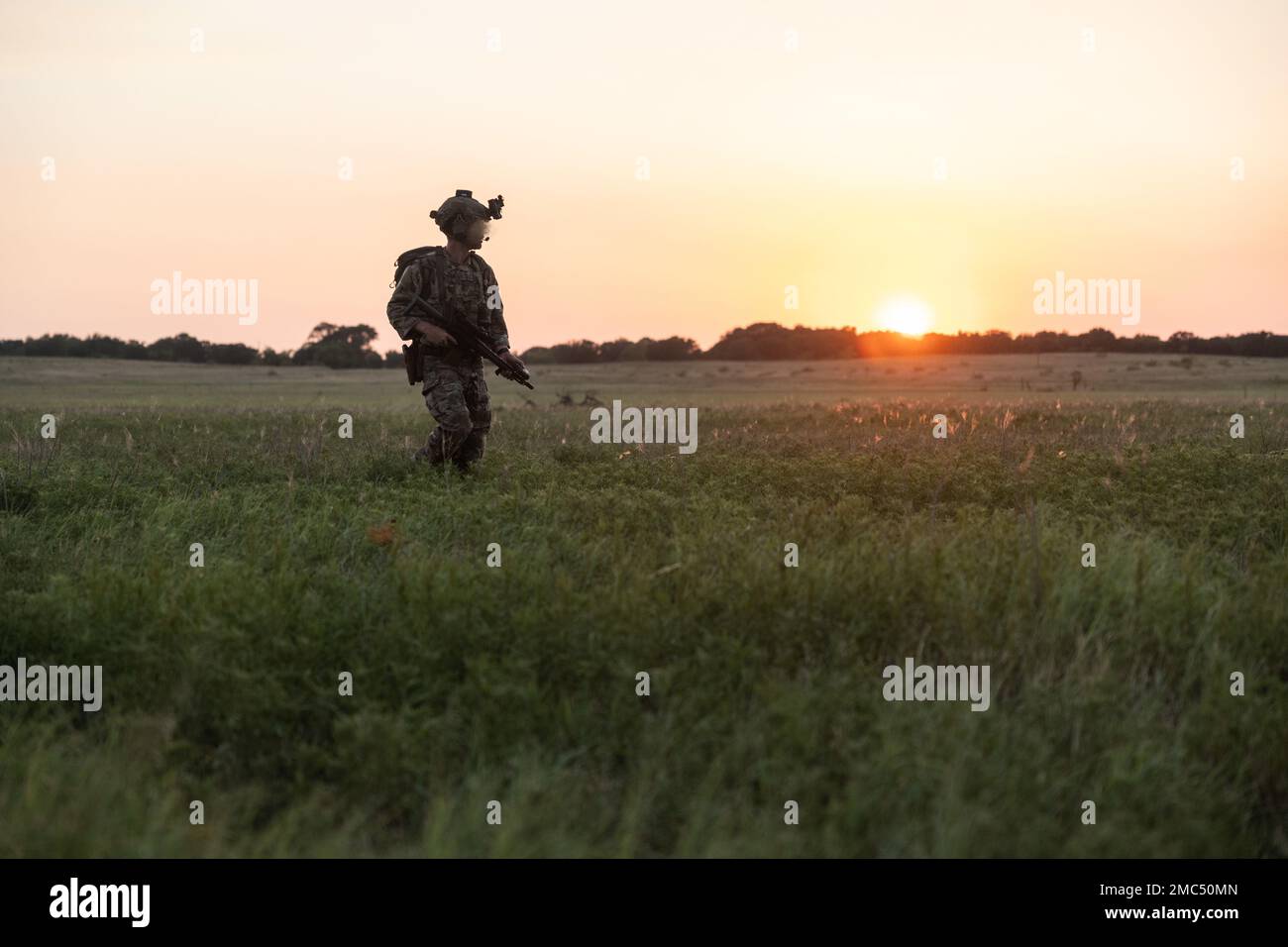 An explosive ordnance disposal technician with Air Force Special ...
