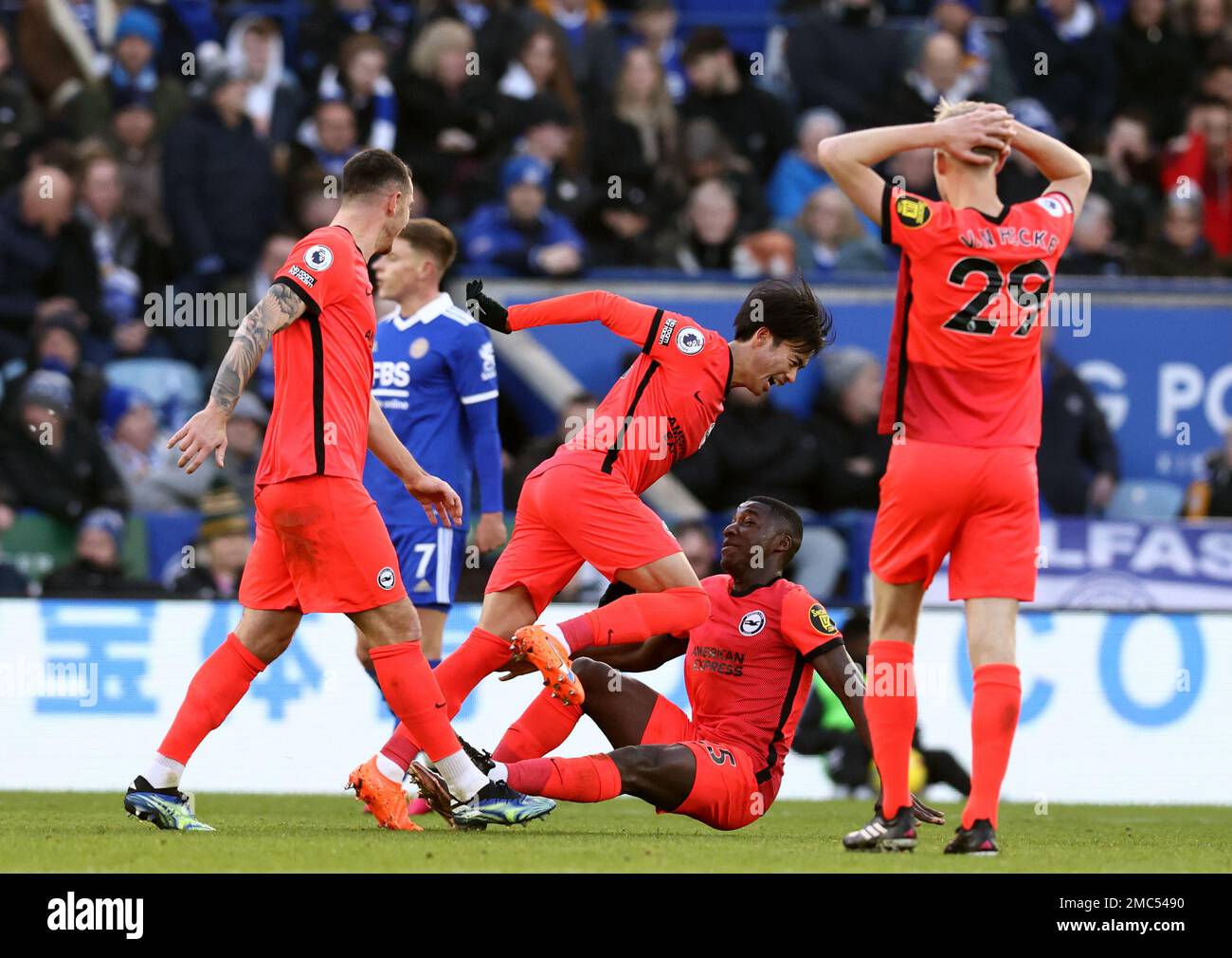 Leicester, England, 21st January 2023. Kaoru Mitoma (r) of Brighton ...