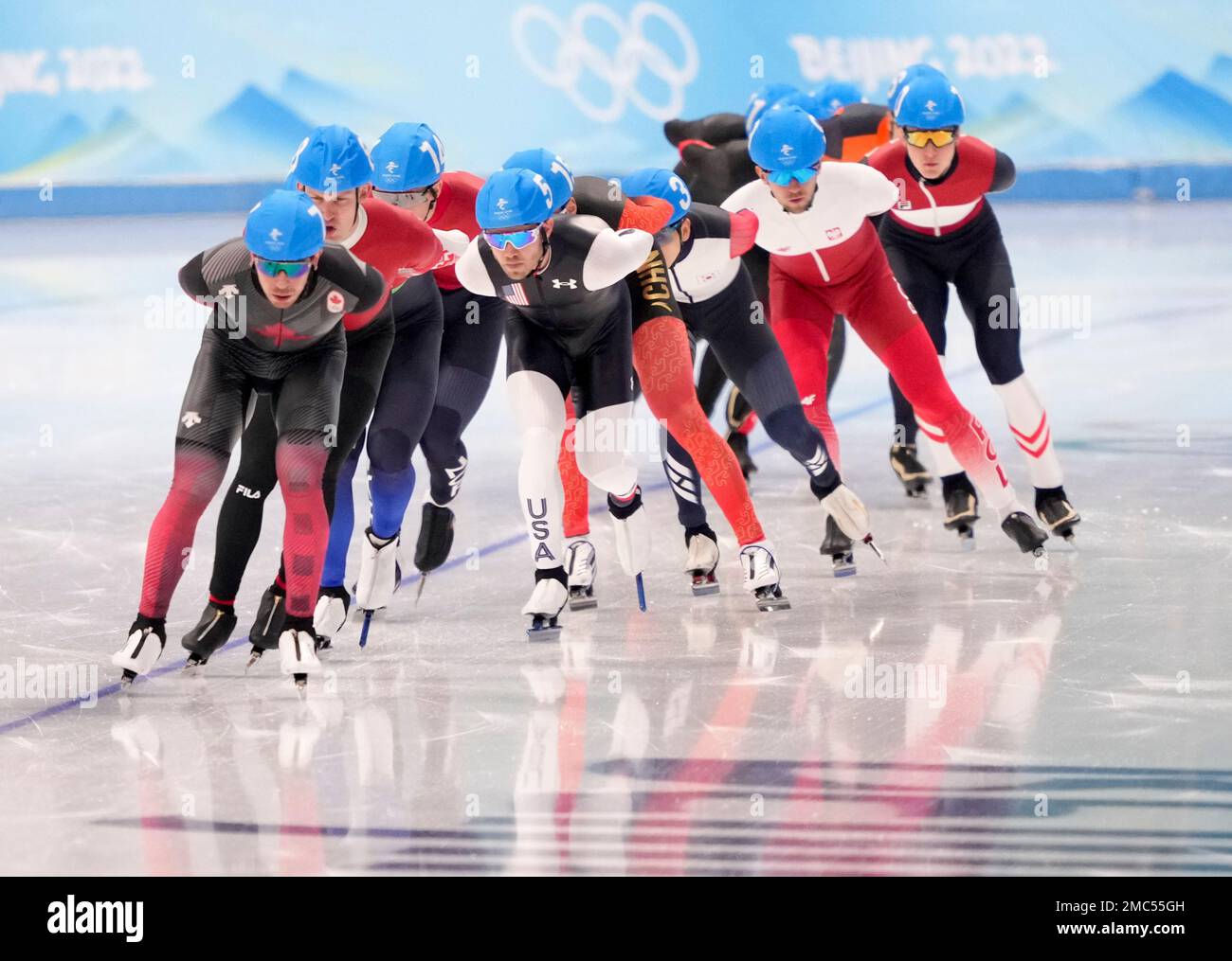 Canada's Jordan Belchos competes in the men's mass start speedskating ...