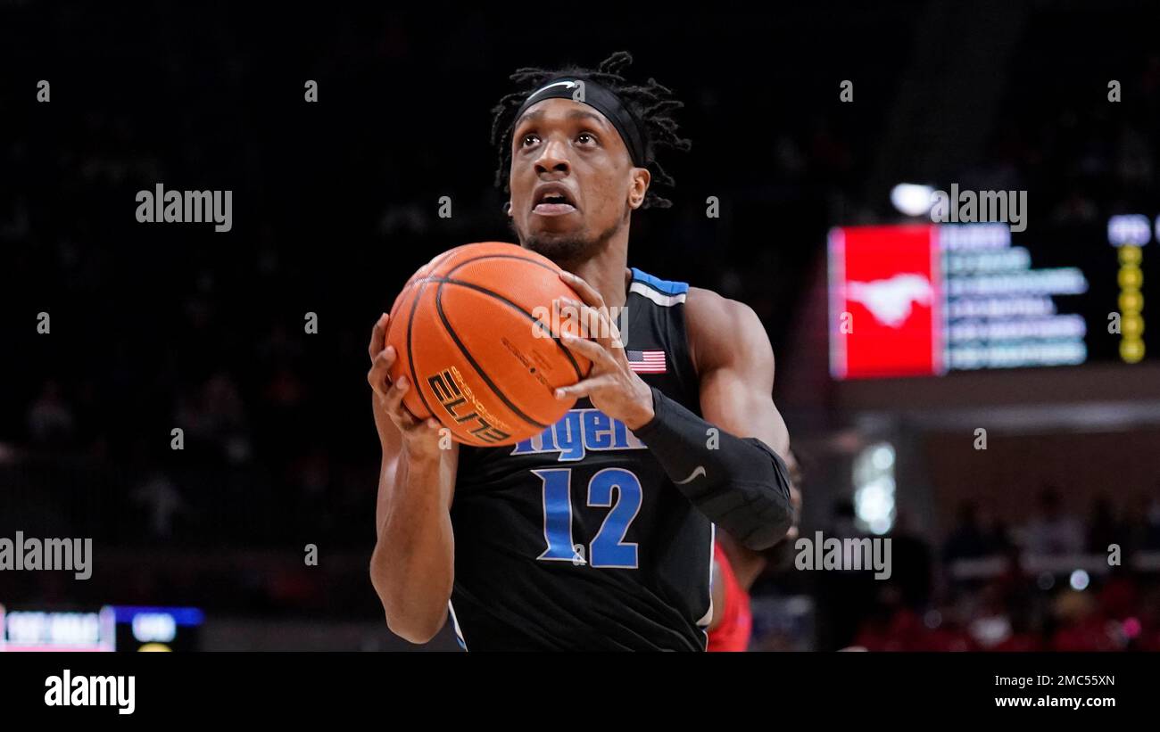 Memphis forward DeAndre Williams positions for a shot during an NCAA ...