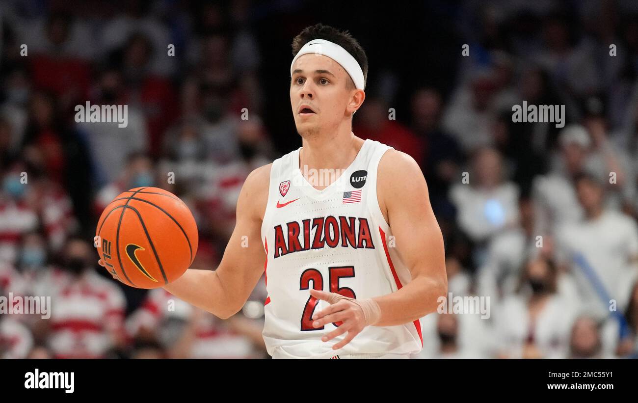 Arizona guard Kerr Kriisa (25) during the first half of an NCAA college ...
