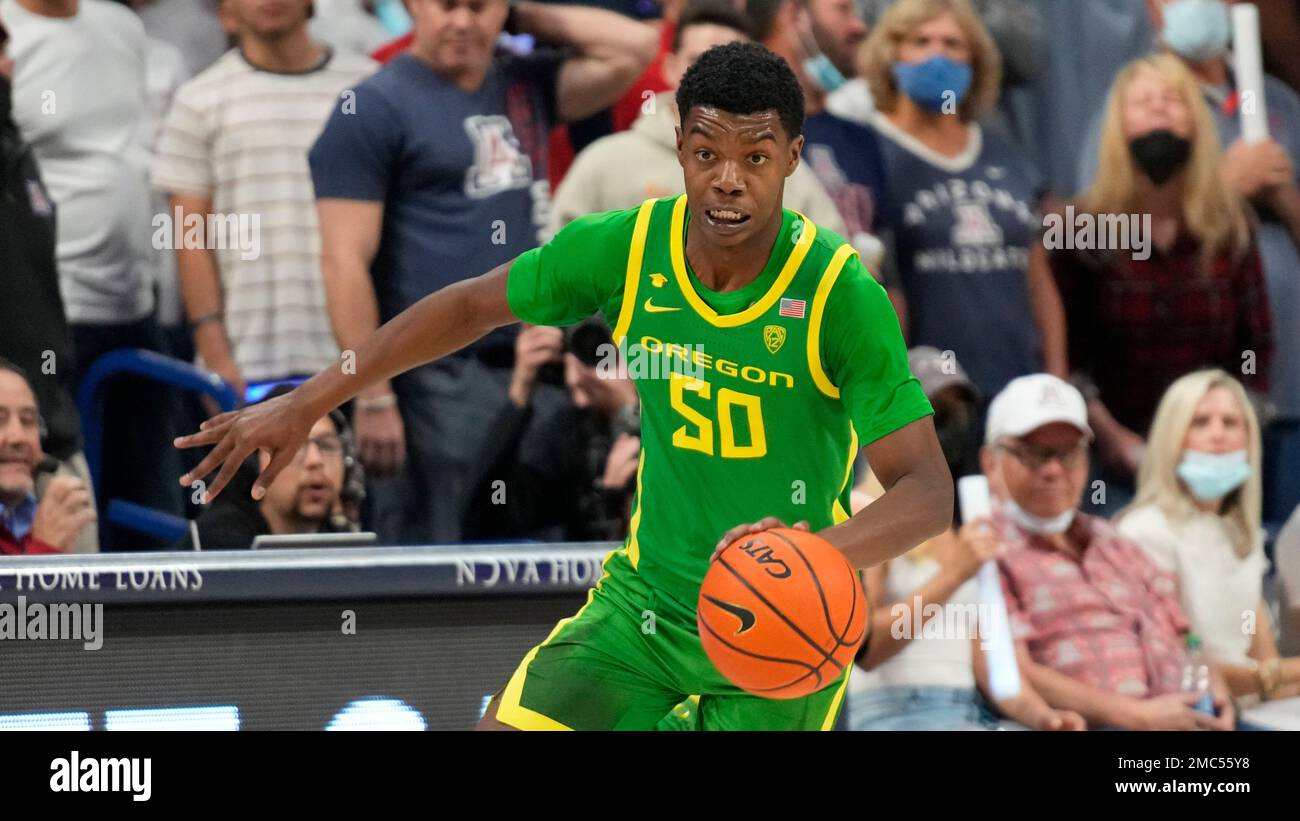 Oregon forward Eric Williams Jr. (50) during the first half of an NCAA ...