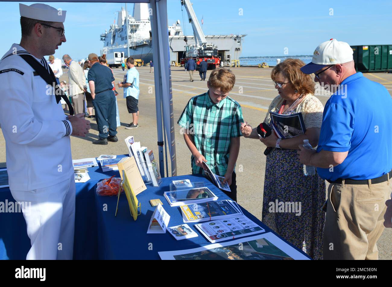 Uss montana submarine hi-res stock photography and images - Alamy