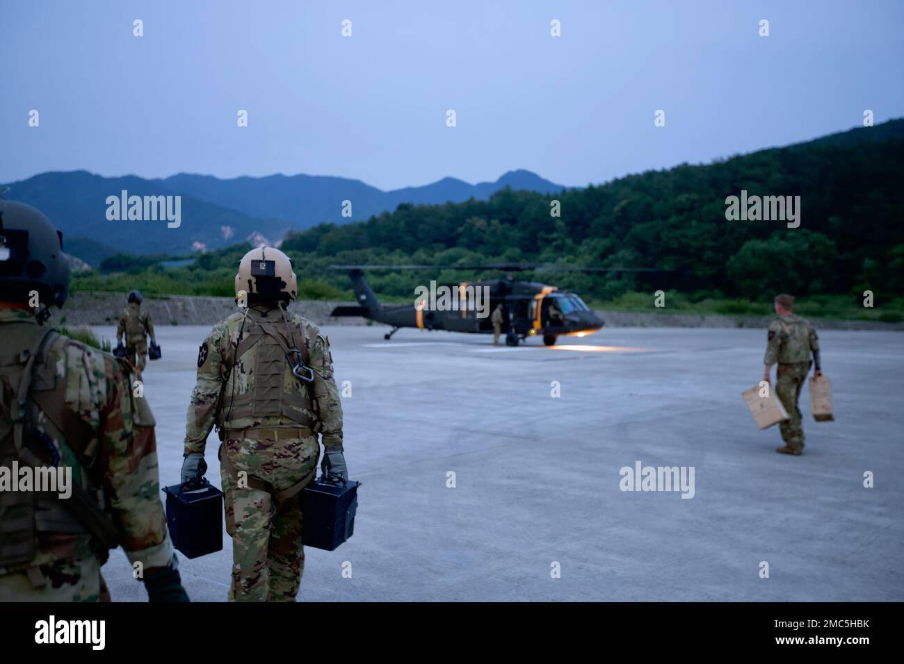 U.S. Army Soldiers from 2nd Battalion, 2nd Aviation Regiment, 2nd ...