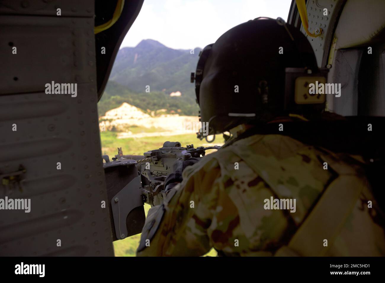 U.S. Army Soldiers from 2nd Battalion, 2nd Aviation Regiment, 2nd ...