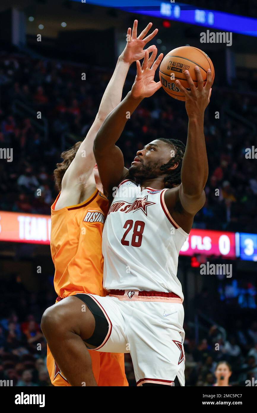 Team Isiah's Isaiah Stewart, of the Detroit Pistons, shoots against ...