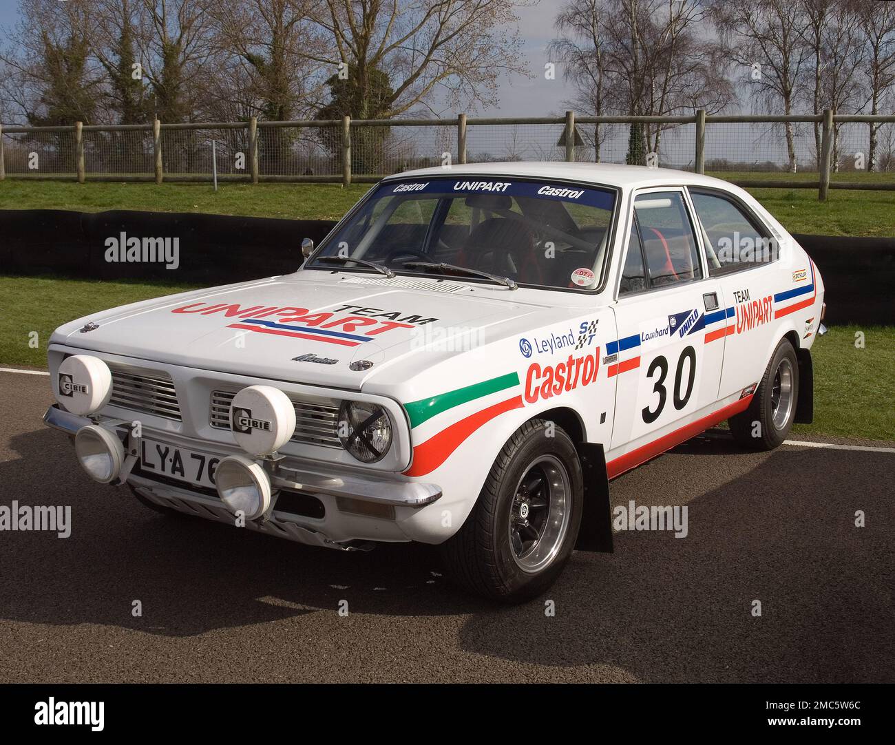 Team unipart hi-res stock photography and images - Alamy