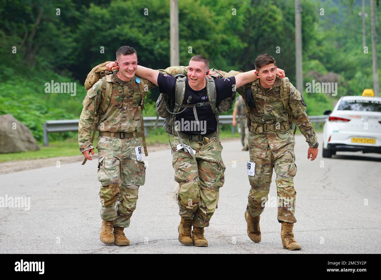 10 kilometer ruck march hi-res stock photography and images - Alamy