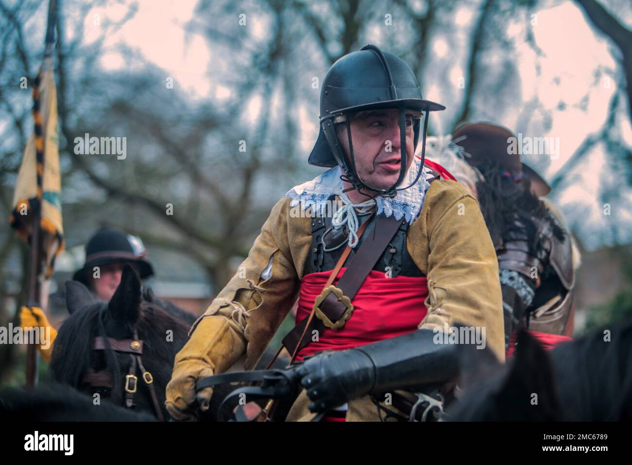 People in english civil war uniforms hi-res stock photography and ...
