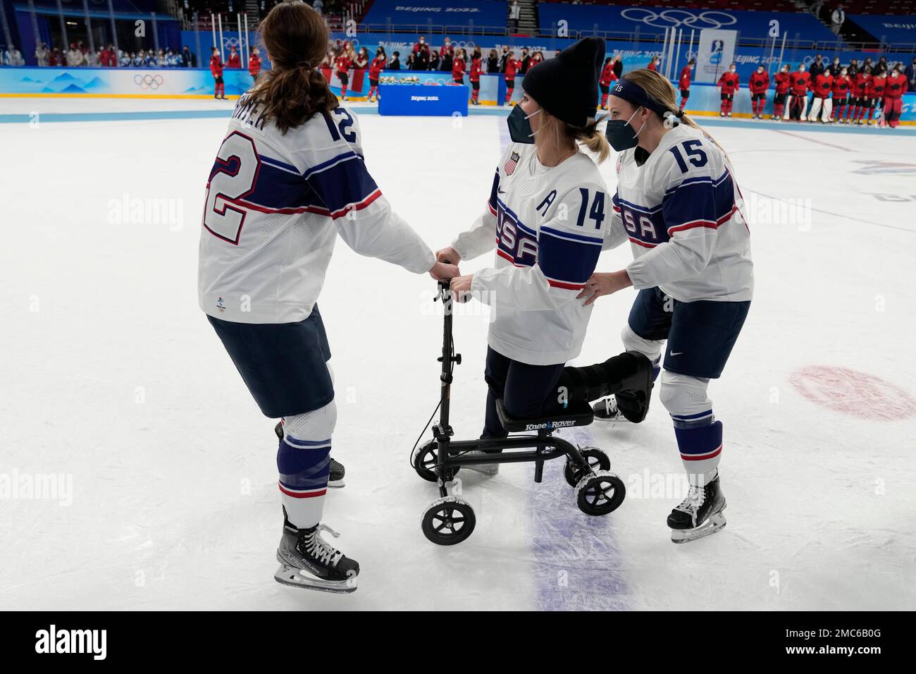 United States' Kelly Pannek, left, and United States' Savannah Harmon ...