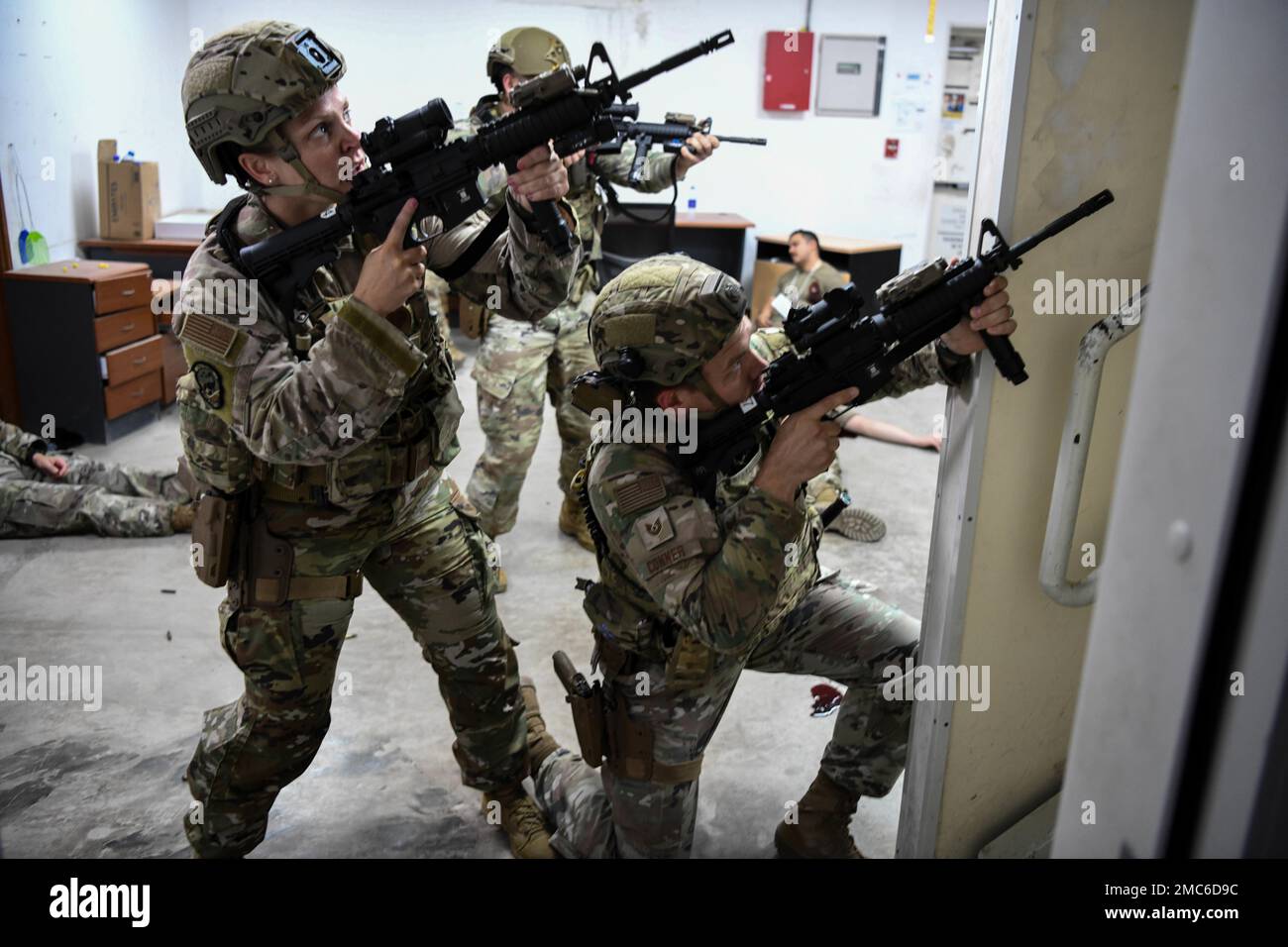 380 officers hi-res stock photography and images - Alamy
