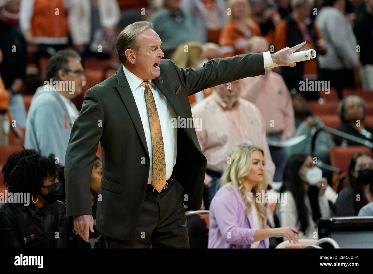 Texas head coach Vic Schaefer talks to his players during the first ...