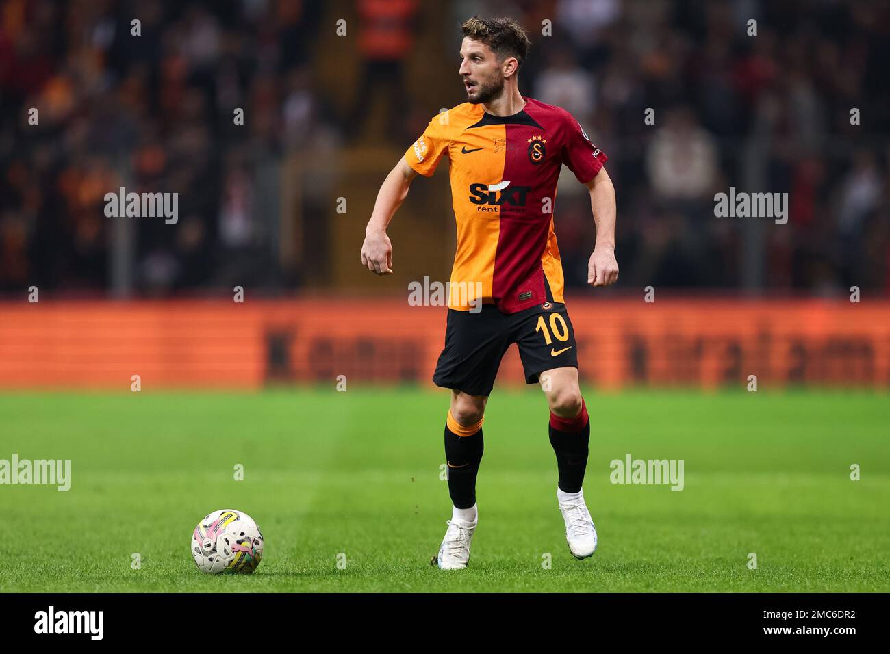 ISTANBUL, TURKEY - JANUARY 21: Dries Mertens of Galatasaray SK dribbles ...