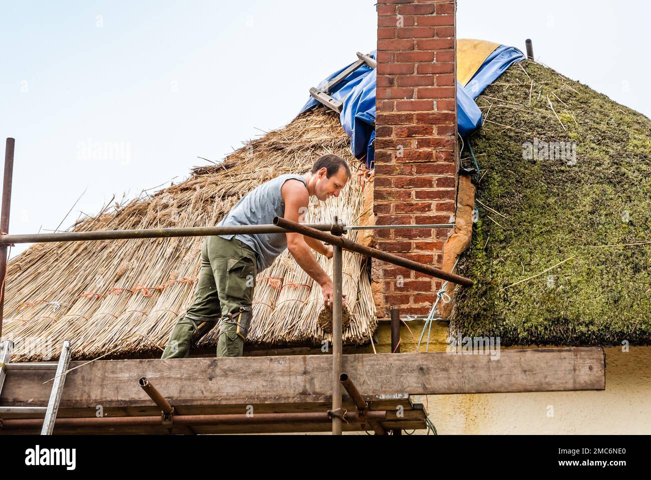English thatching tools hi-res stock photography and images - Alamy